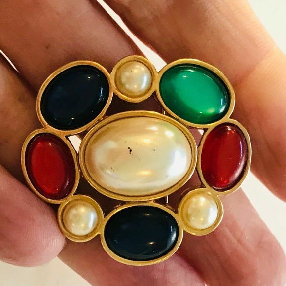 Avon | Jewelry | Vtg Avon Cabochon Brooch Gold Tone Faux Pearl Red ...